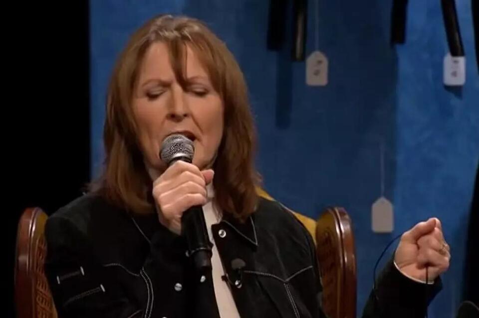 Legendary ‘No Charge’ Singer Melba Montgomery Dead at 86 - NewsBreak