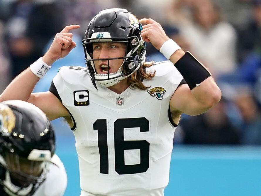 Everyone Is Saying the Same Thing About Trevor Lawrence on Sunday vs ...