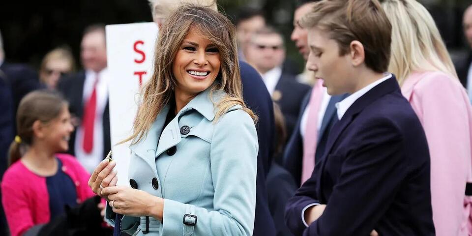 Barron Trump Spotted Arriving at Trump Tower in NYC with Mom Melania, Sparking Discussion ...