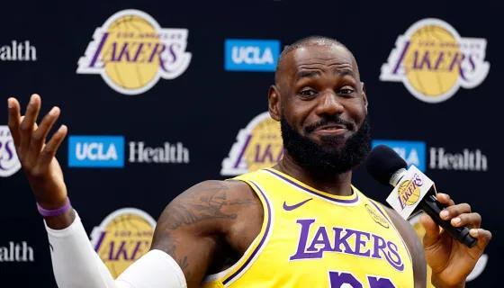 Lakers Fan Sues LeBron Over “Second Decision” Tease - NewsBreak