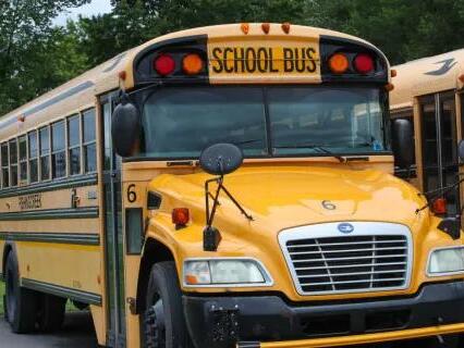 Ohio School Bus Crashes, 1 Child Dies On The First Day Of School