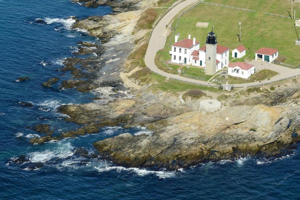 Rabid bat found at Beavertail State Park prompts health alert - NewsBreak