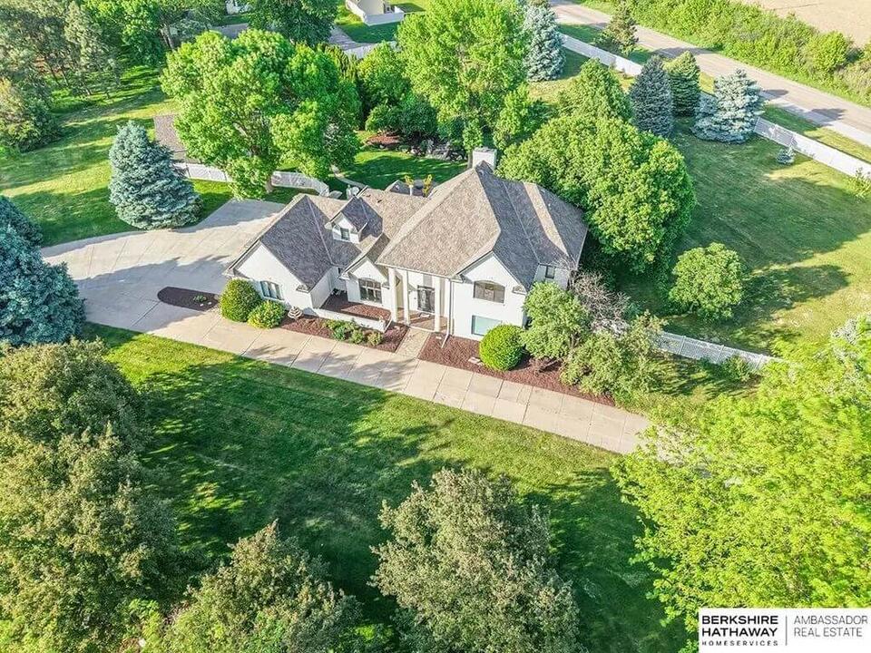 Here's What $1 Million Will Get You For a House in Nebraska (May 2025 ...