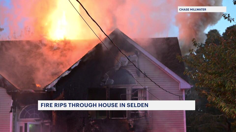 Fire rips through Selden home - NewsBreak