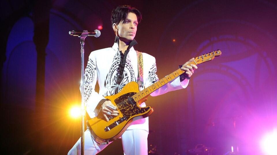 Why Prince turned down a deal with Guitar Hero - NewsBreak
