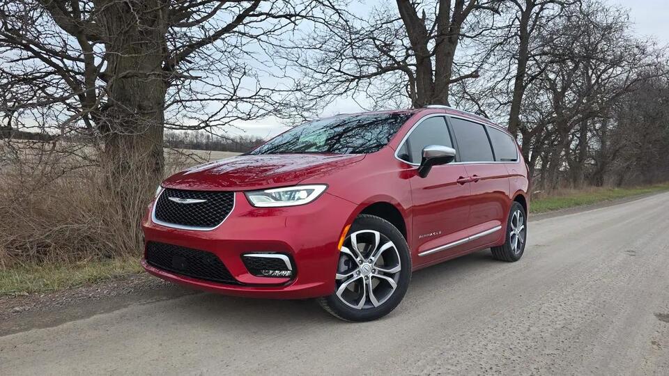 Payne: Chrysler Pacifica minivan is super cool — no kidding - NewsBreak