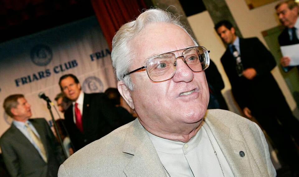 Comedian featured on Seinfeld and Howard Stern has died: reports ...