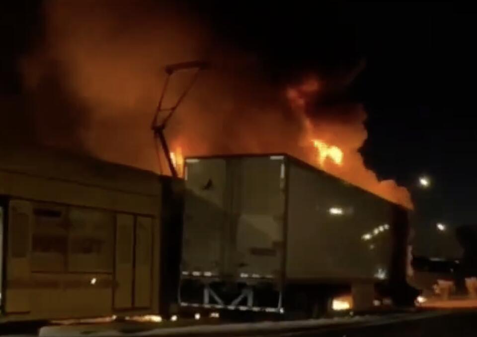 Video shows moment Phoenix light rail train and tractor trailer collide ...