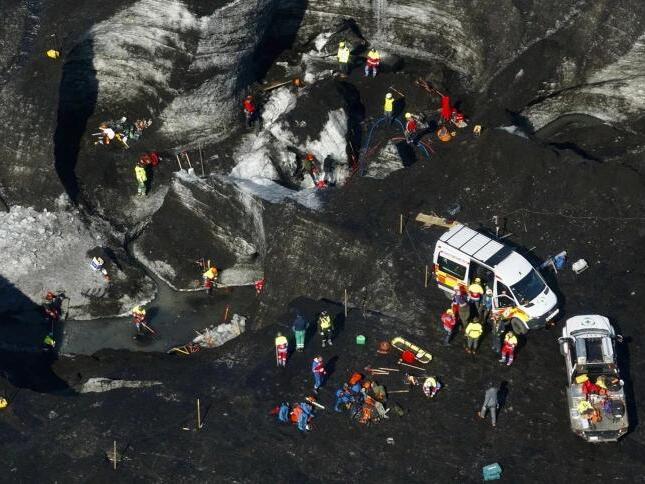 Ice cave collapse in Iceland kills tourist; search for missing called ...