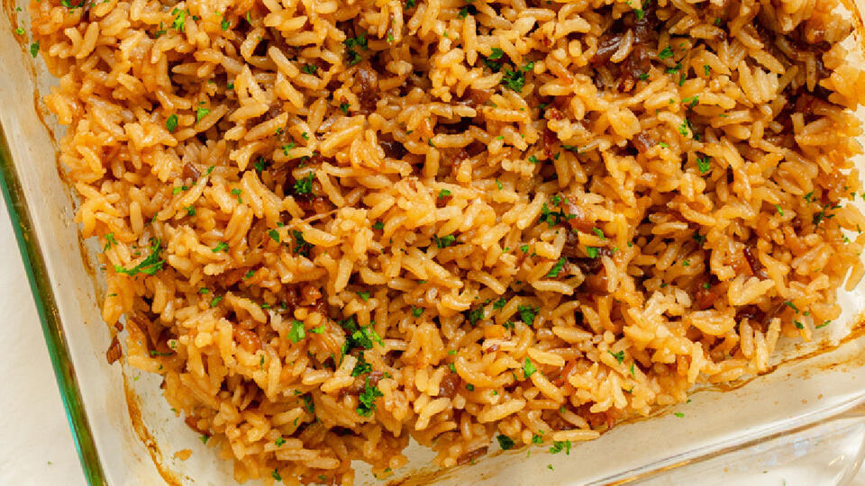 Easy French Onion Rice: A Savory Dump-and-Bake Side Dish - NewsBreak