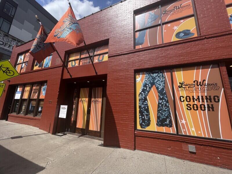 First Look at Lainey Wilson’s Bell Bottoms Up Bar - NewsBreak