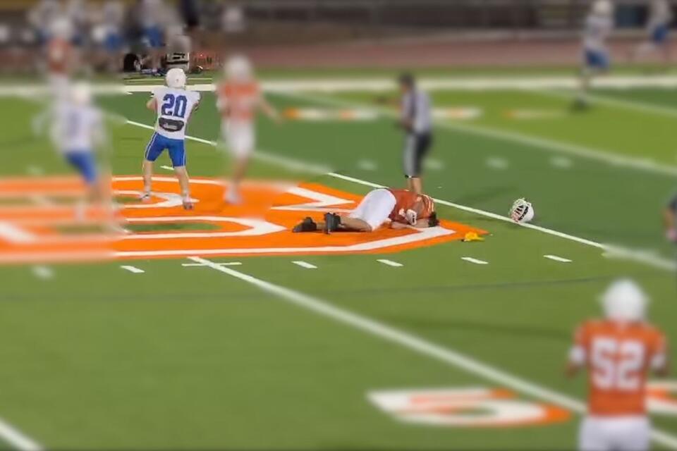 Texas High School Football Game Erupts Into Brawl - NewsBreak