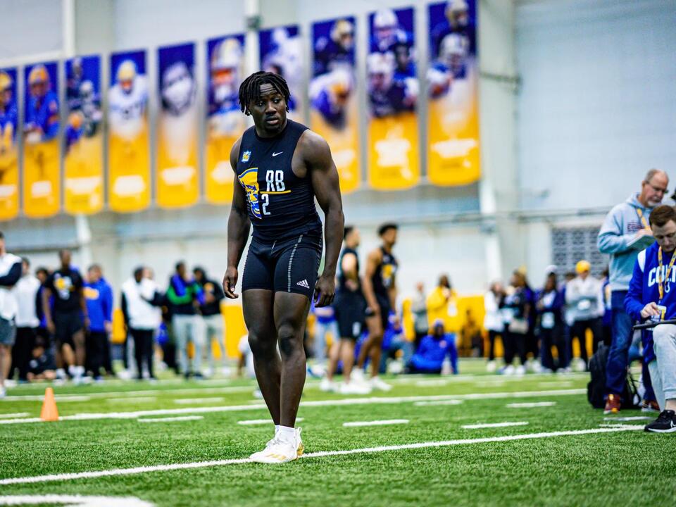 Abanikanda wows scouts with athleticism during Pitt Pro Day