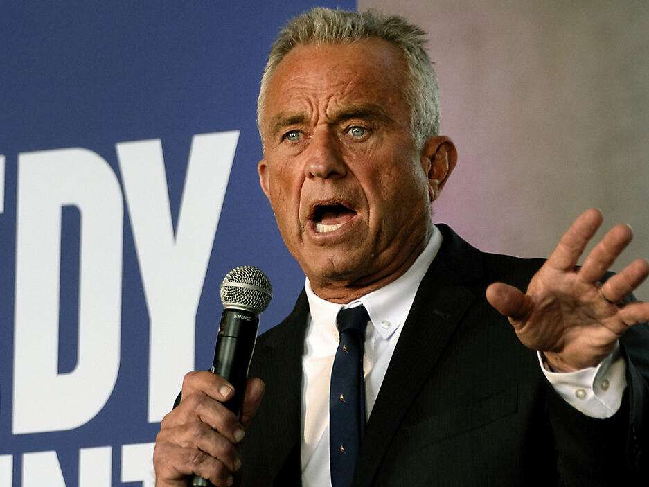 Robert F. Kennedy Jr. says doctors found a dead worm in his brain in 2010