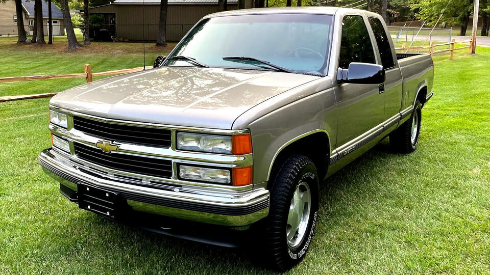 Jury Clears GM In $73 Million Lawsuit Over 1998 Chevy Crash - NewsBreak