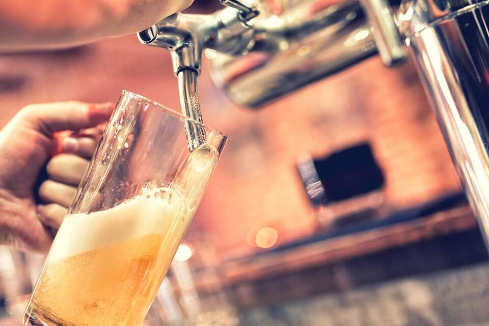 Draft beer poised to overtake packaged sales in on-premise, says CGA by ...