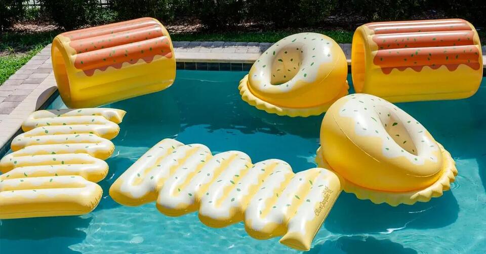 Olive Garden Makes Splash Selling Pasta Pool Floats - NewsBreak