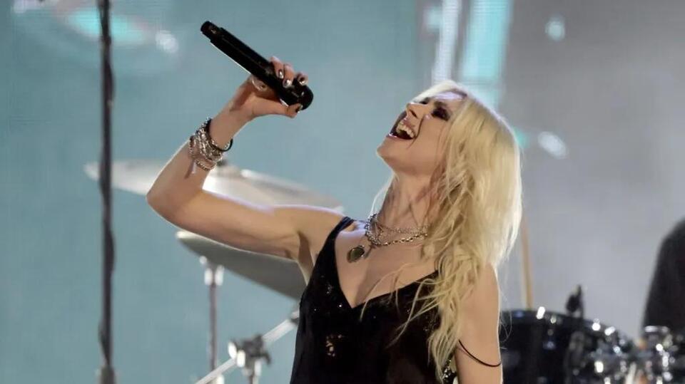 The Pretty Reckless Singer Taylor Momsen Reveals the Wild Nickname AC ...