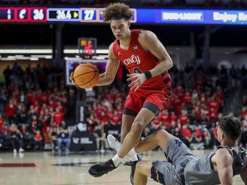 Cincinnati rolls past West Virginia with big 2nd half