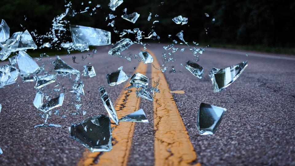 Deadly head-on crash on SR 28 in Warren County leaves one dead - NewsBreak