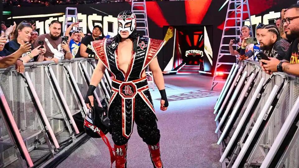 Octagon Jr. Stretchered Out After Serious Neck Injury At AAA Noche De ...