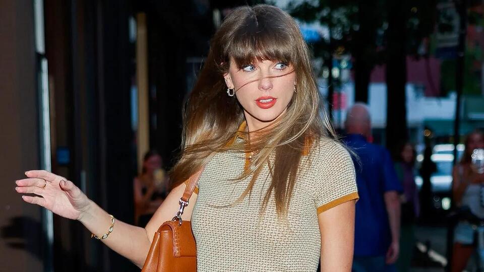 Taylor Swift Seen Leaving Electric Lady Studios After 9-Hour Overnight ...