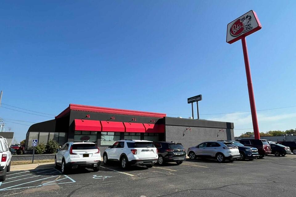 Big Boy Finally Opens in South Lansing After 2-Year Wait - NewsBreak
