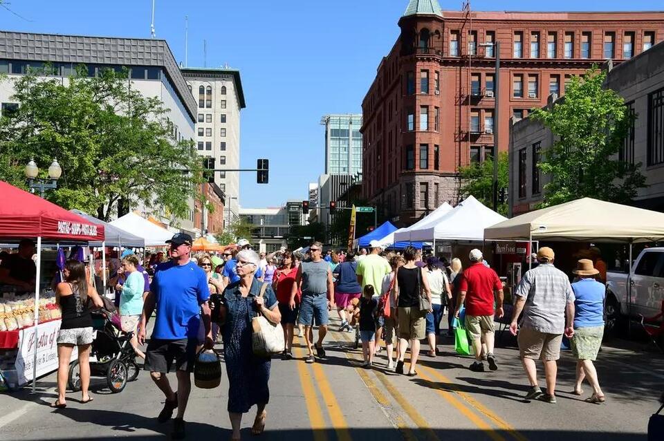 Your Guide to 2025 Eastern Iowa Farmers Markets [LIST] - NewsBreak