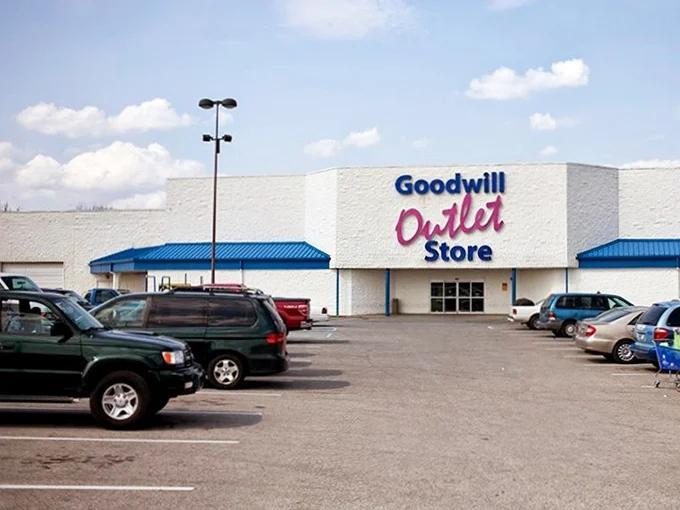 8 Massive Thrift Stores In Indiana That Treasure Hunters Say Take All ...