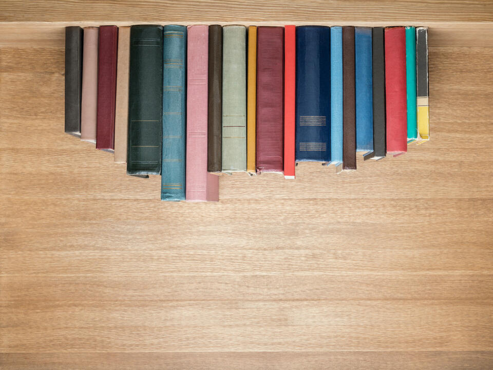 Here's How to Build the Viral Upside Down Bookshelf