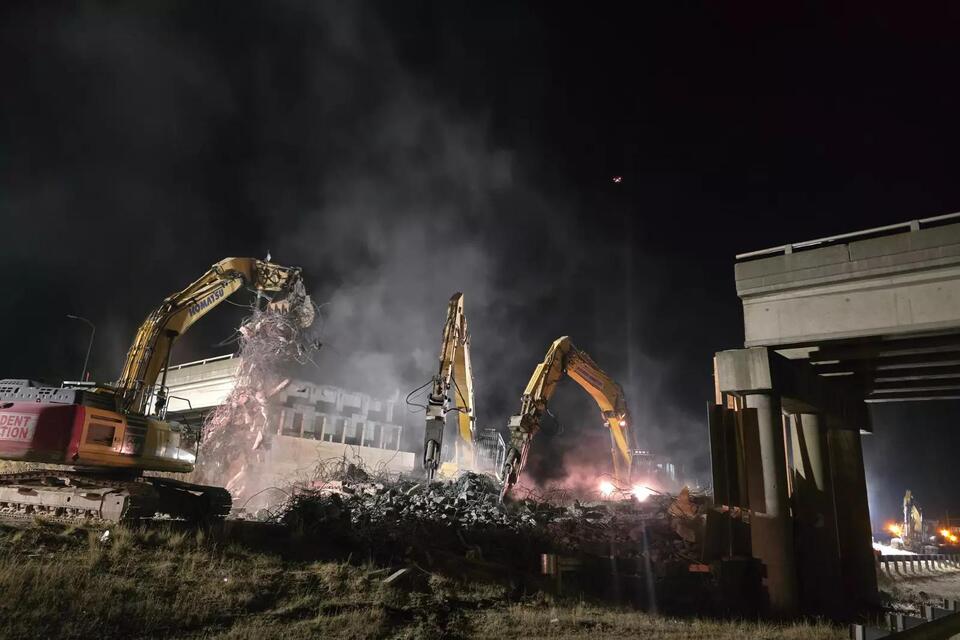 Detour in Place as WSDOT Repairs I-90 Bridge Overpass - NewsBreak