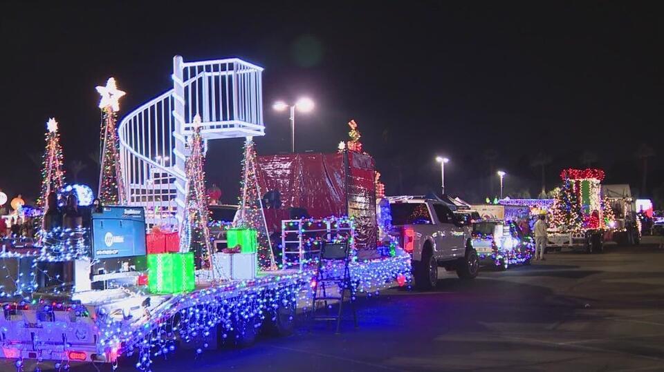 APS Electric Lights Parade lights up Phoenix streets - NewsBreak