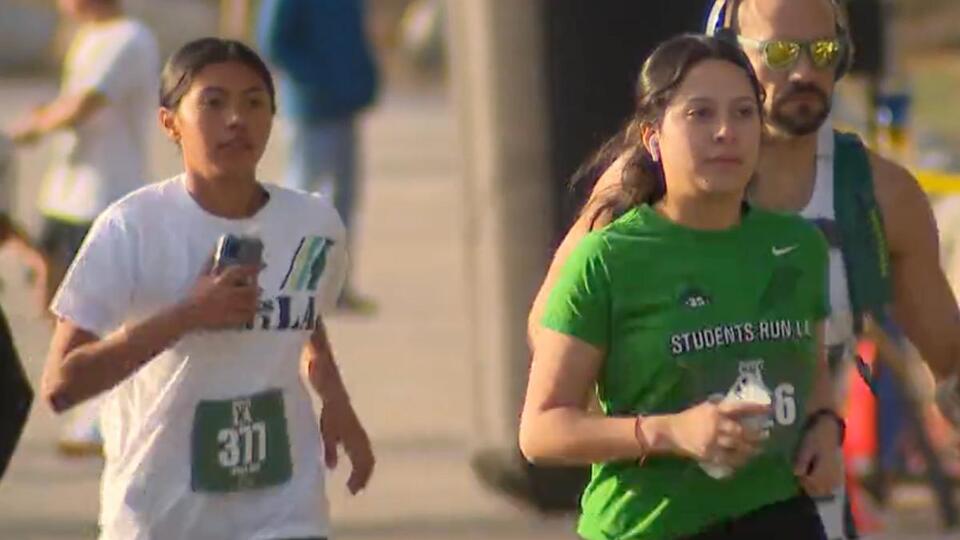 More than 3,000 students set their sight on LA Marathon - NewsBreak