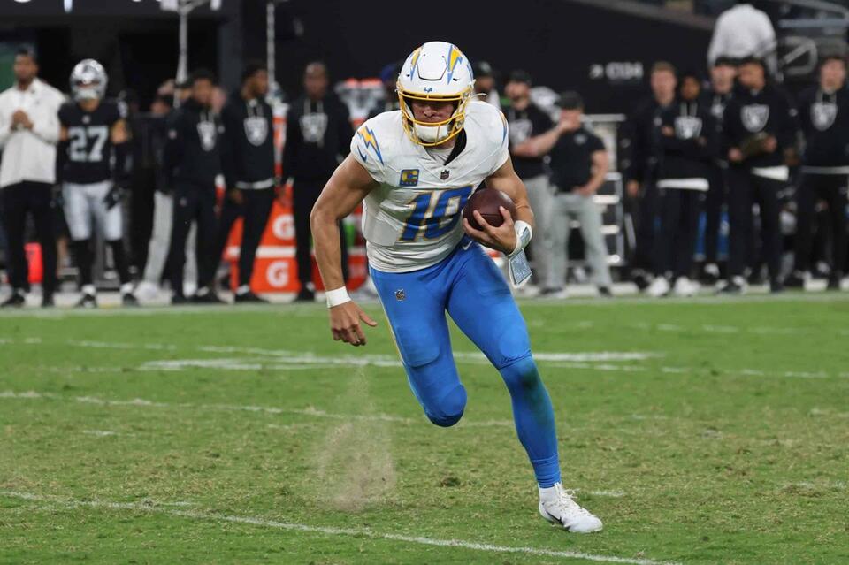 Los Angeles Chargers Quarterback Justin Herbert Makes NFL History ...