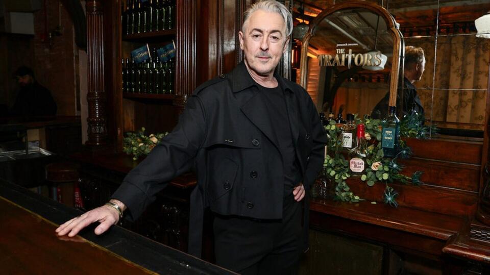 ‘The Killer Among Us’: Alan Cumming to Host New Oxygen Real-Life Murder ...