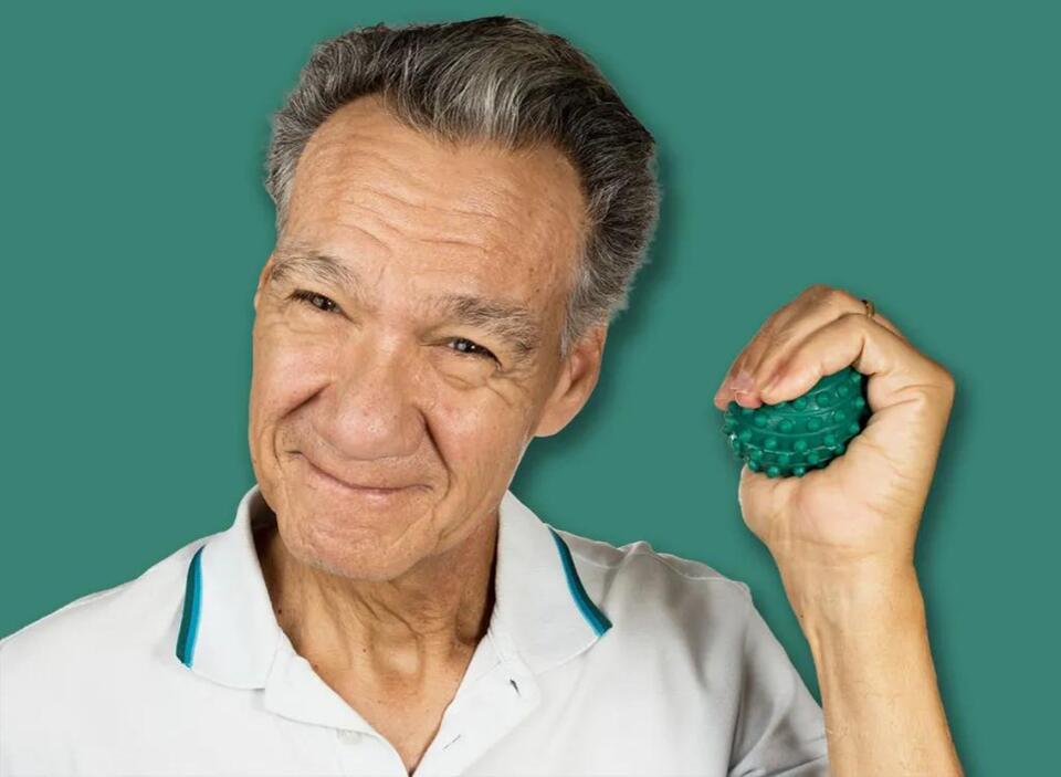 4 Exercises Men Over 55 Should Do Daily to Restore Grip Strength ...