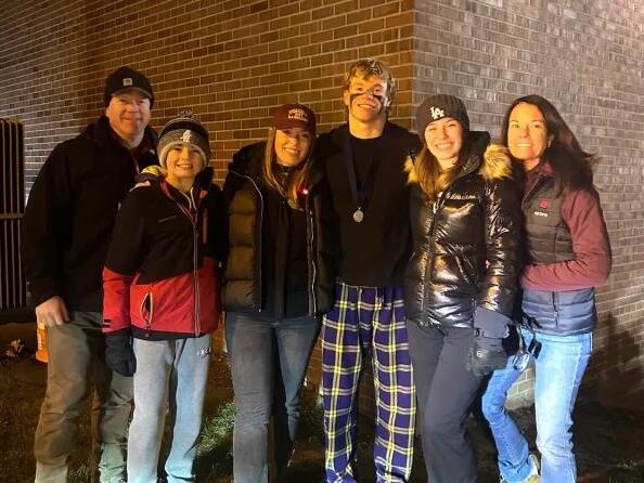 (T)Winning Big: Langston twins compile 52-0 senior-year record, cheer ...