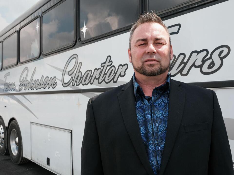 Northwest Ohio limo and party bus company founder dies in car crash ...