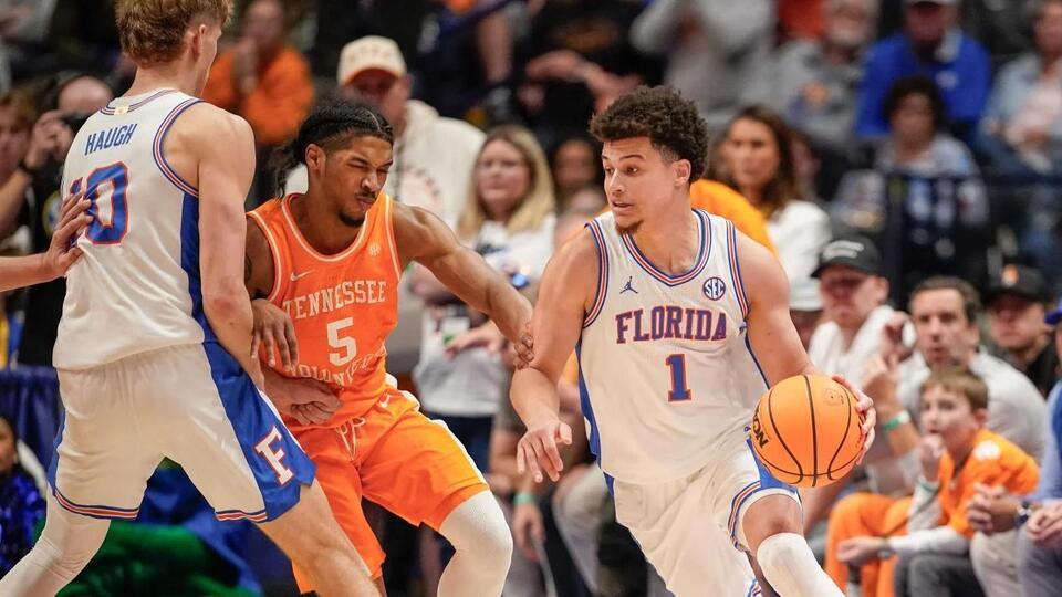 NCAA bracket predictions: Model gives surprising March Madness 2025 ...
