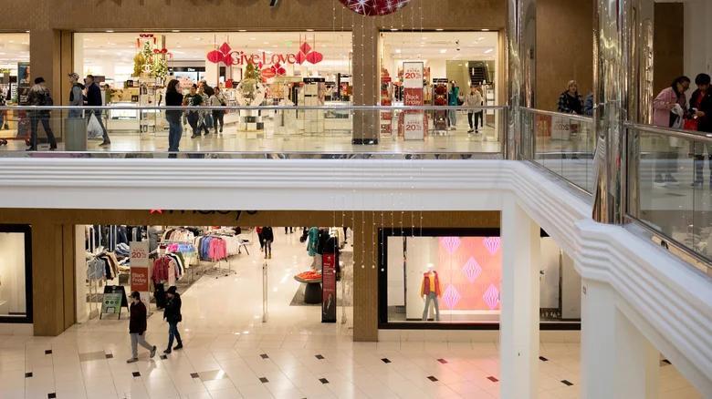 One Of Detroit's Most Desirable Suburbs Is A Laid-Back City Overflowing ...