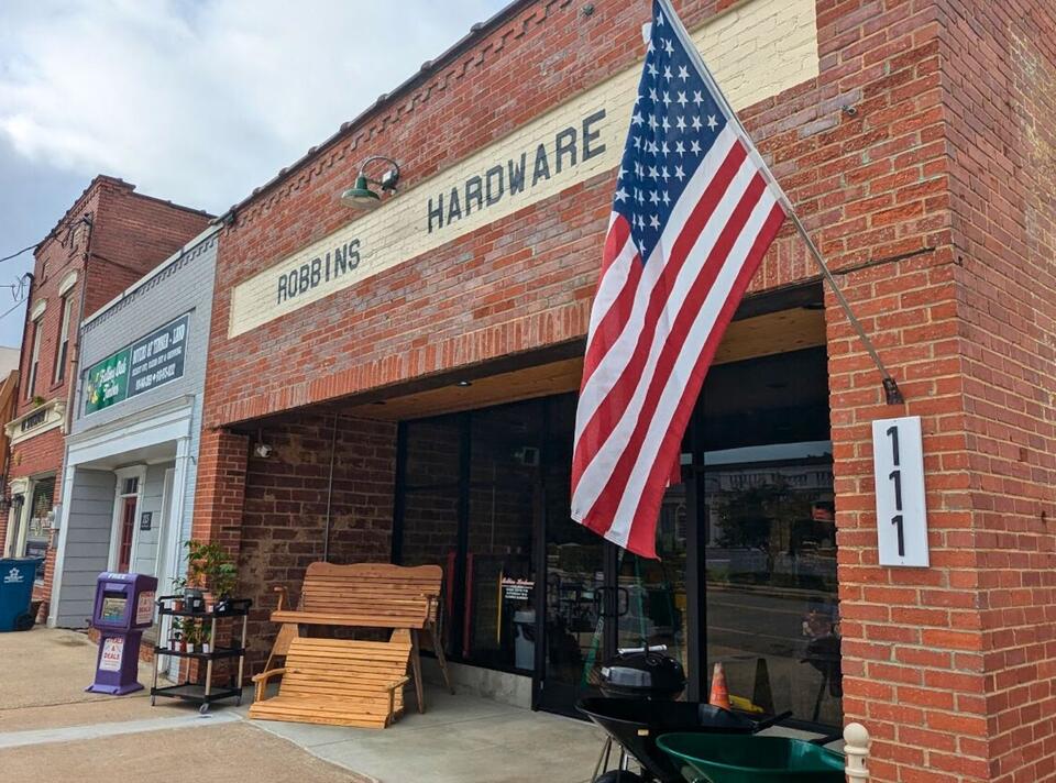 Robbins Hardware is open for business - NewsBreak