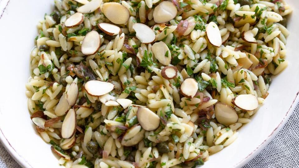 Mediterranean Orzo Salad Recipe with Lemon and Herbs - NewsBreak