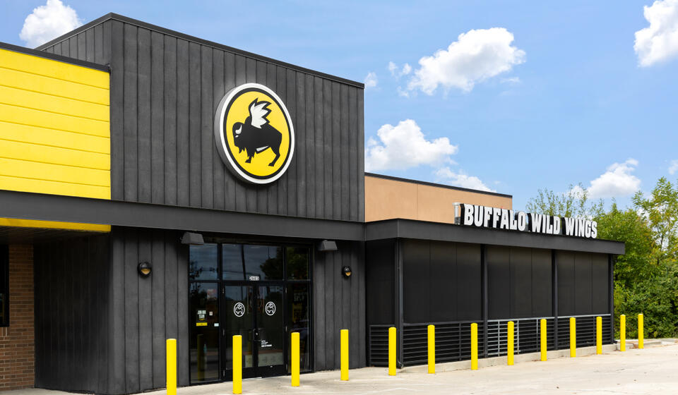 Buffalo Wild Wings Shrinks Again in 2025 While BWW GO Surges - NewsBreak