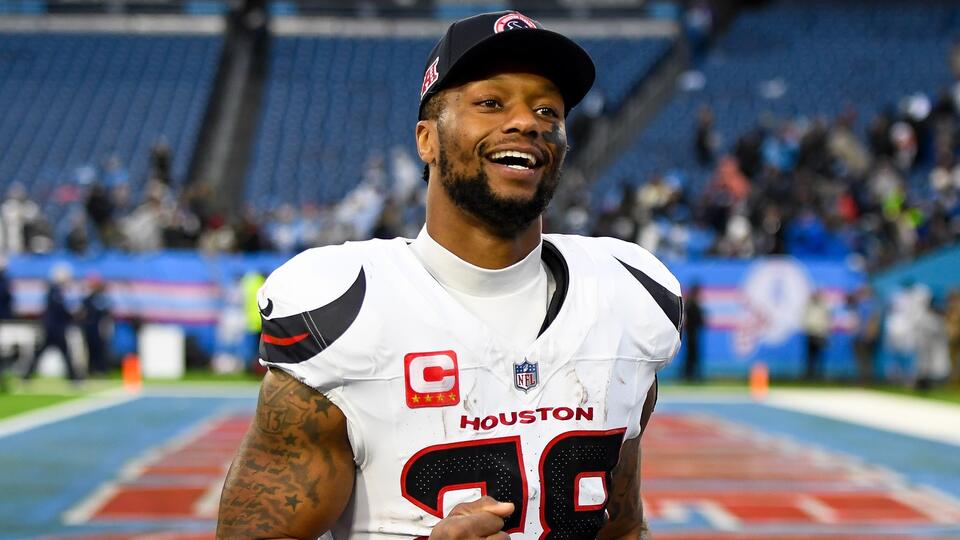 Troubling report emerges about Joe Mixon’s injury - NewsBreak