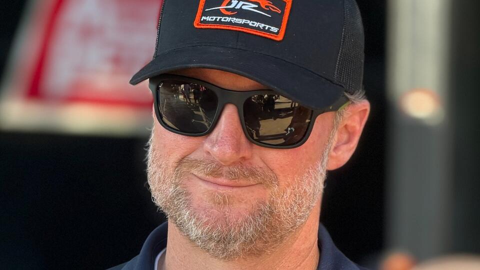 NASCAR on FOX voice fiercely backs Dale Jr. after Hall of Fame uproar ...