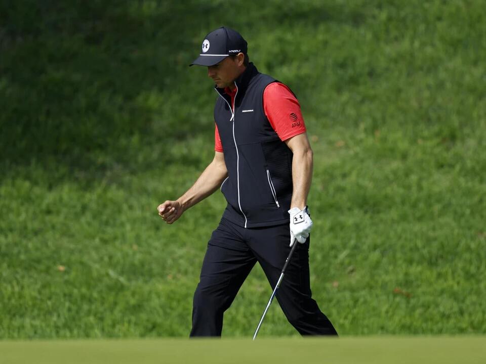 Jordan Spieth disqualified from Riviera for signing for wrong score