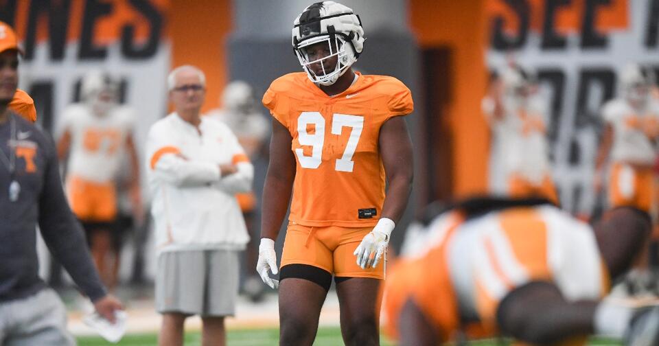 Tennessee defensive lineman Jayson Jenkins changes plans to enter NCAA ...