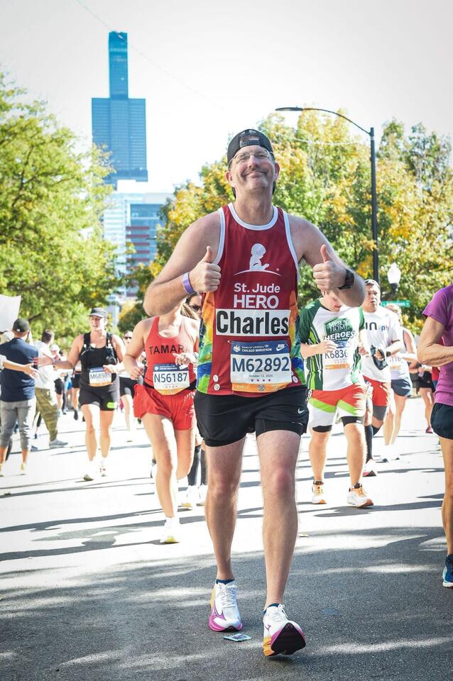 Local runner completes Chicago Marathon - NewsBreak