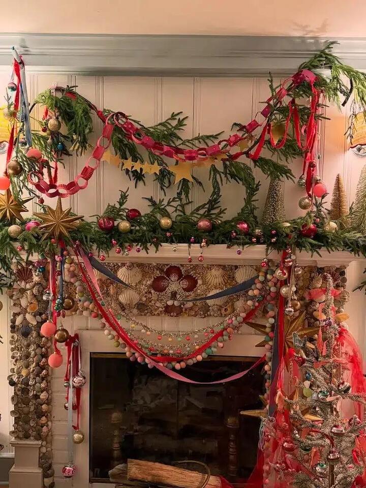 5 DIY Christmas crafts to make your bedroom extra festive - NewsBreak