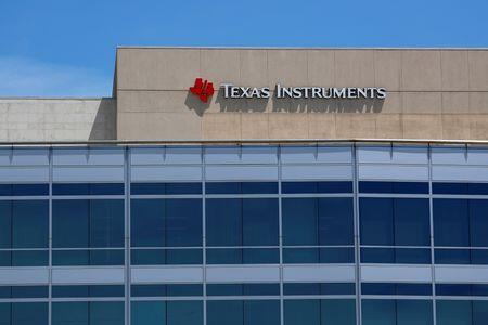 Activist investor Elliott discloses $2.5 billion stake in Texas ...